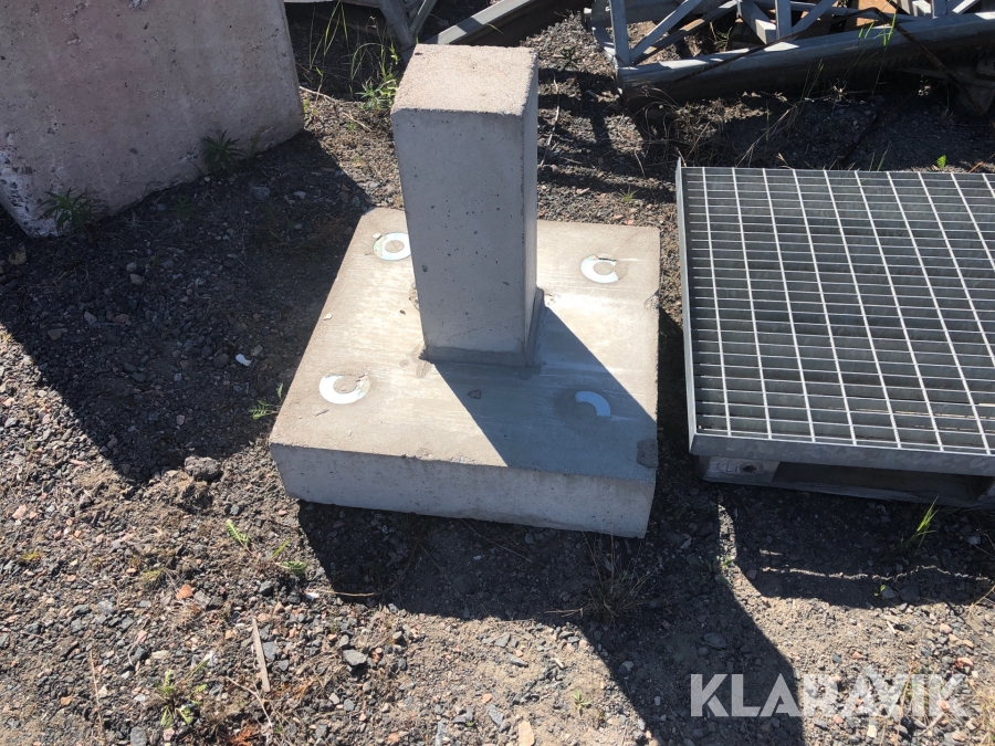 Klaravik Auktioner | Betongplint 3st