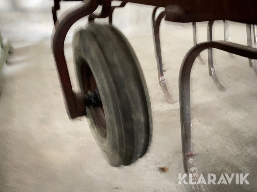 Klaravik Auktioner | Kultivator Rögle