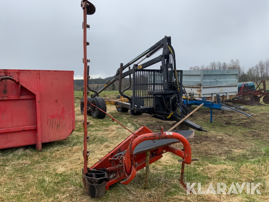 Klaravik Auktioner | Slåtterbalk Busatis 1102