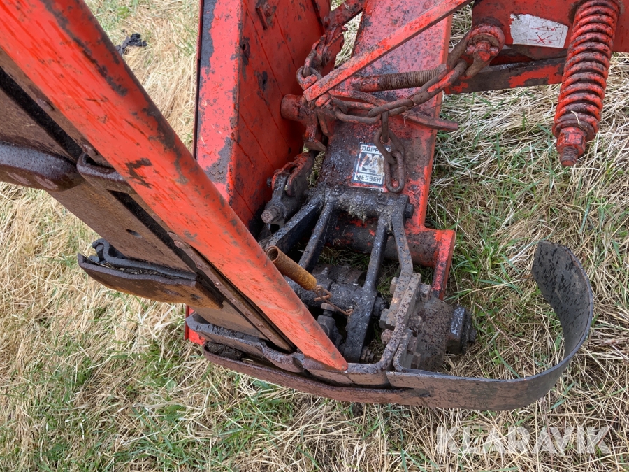 Klaravik Auktioner | Slåtterbalk Busatis 1102