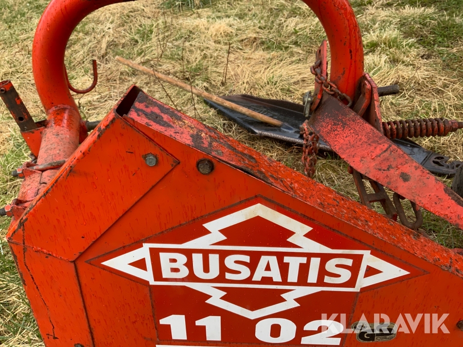 Klaravik Auktioner | Slåtterbalk Busatis 1102