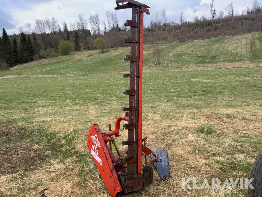 Klaravik Auktioner | Slåtterbalk Busatis 1102