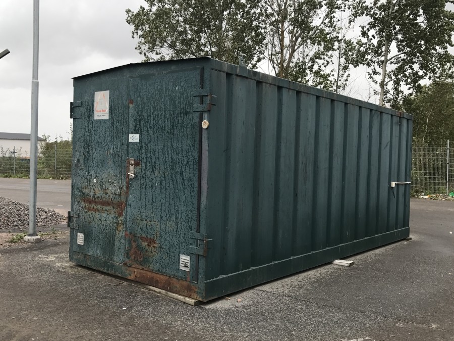 Klaravik Auktioner | Container för miljöfarligt avfall 20 fot