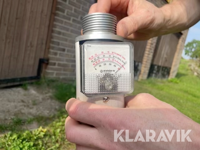 Klaravik Auktioner | Vattenhalsmätare Wile 35