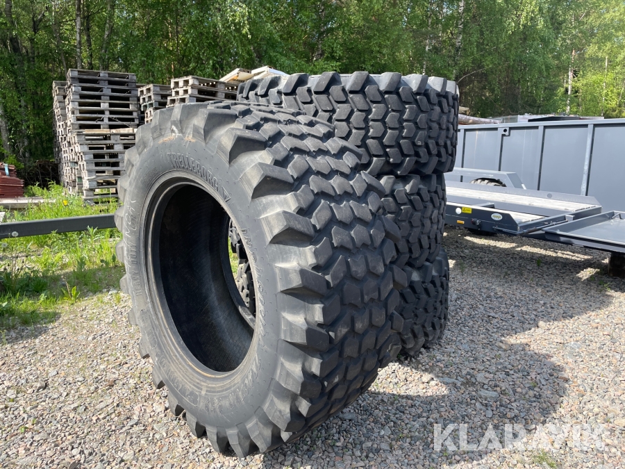 Däck Trelleborg 620/60B34, Mark, Klaravik auktioner