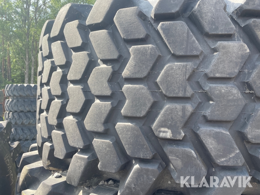 Däck Trelleborg 620/60B34, Mark, Klaravik auktioner