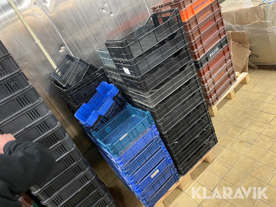 Plastbackar, Kil, Klaravik auktioner