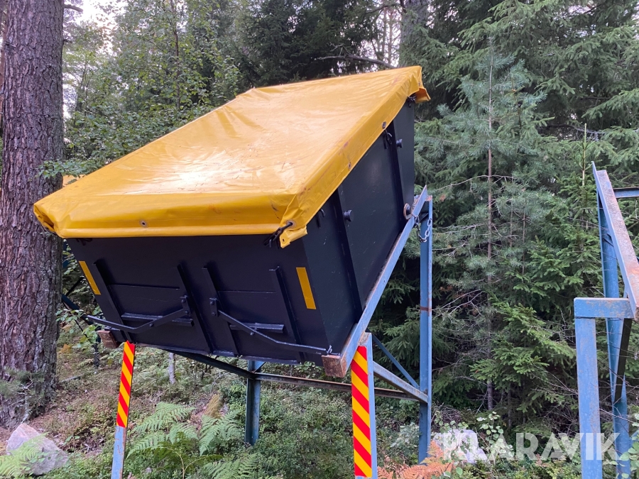 Sandficka, Vallentuna, Klaravik auktioner