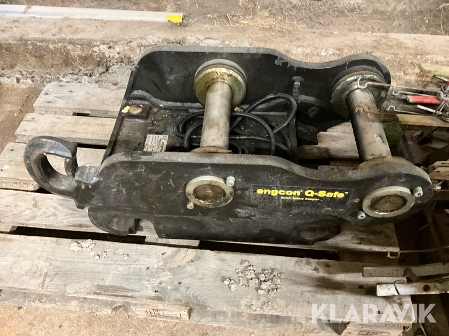 Redskapsfäste Engcon Q-safe S60, Nyköping, Klaravik auktione