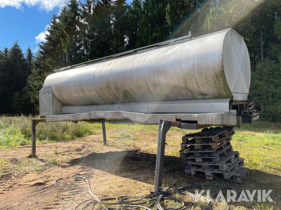 Rostfri Tank / lastbilstank med laxåram, Svenljunga, Klarav