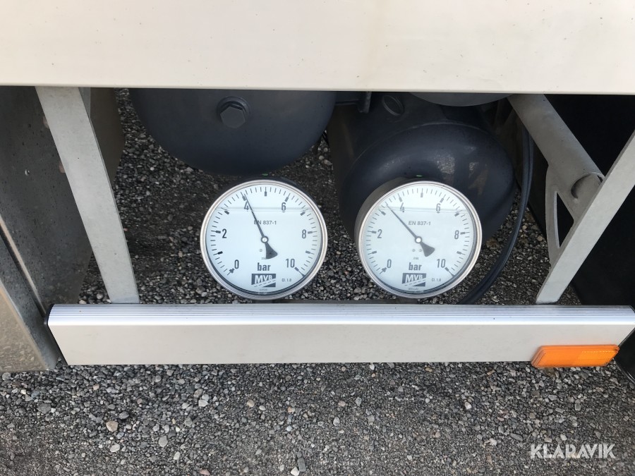 Spannmålsbil med släp -16