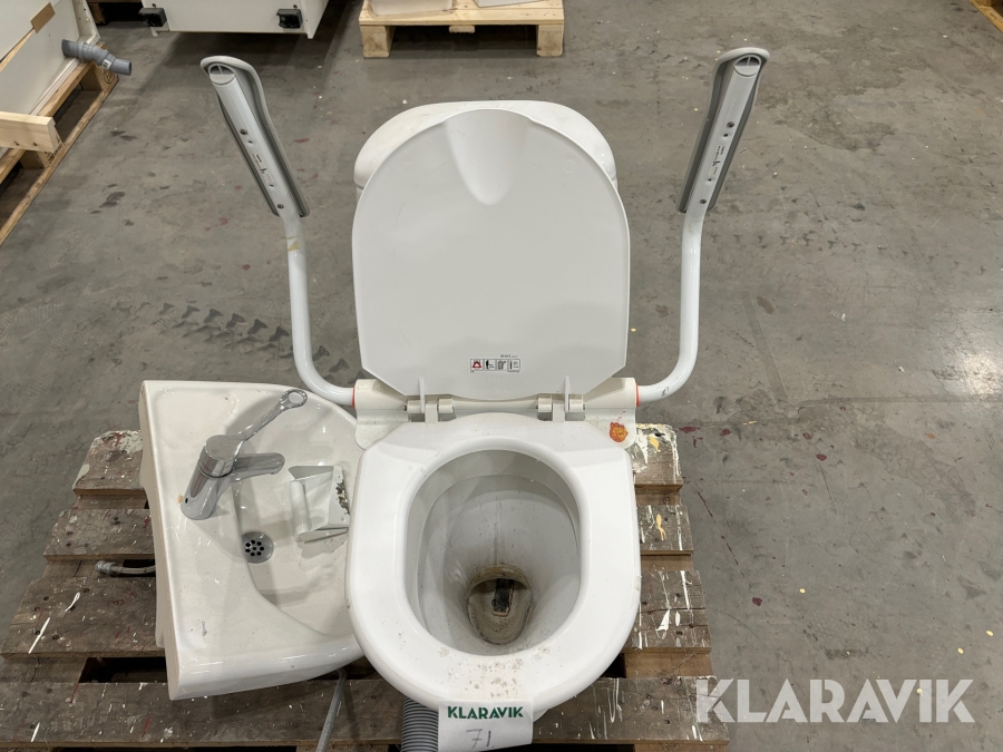 Toalett med handfat, Eksjö, Klaravik auktioner