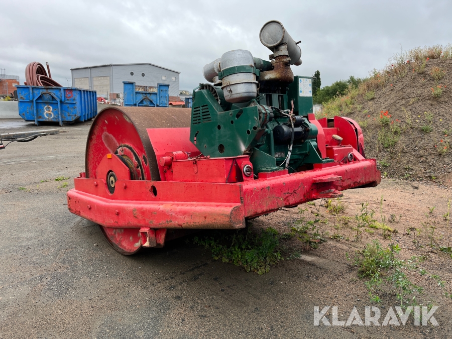 Bogserad vält Rauma Repola AT-38, Kristianstad, Klaravik auk