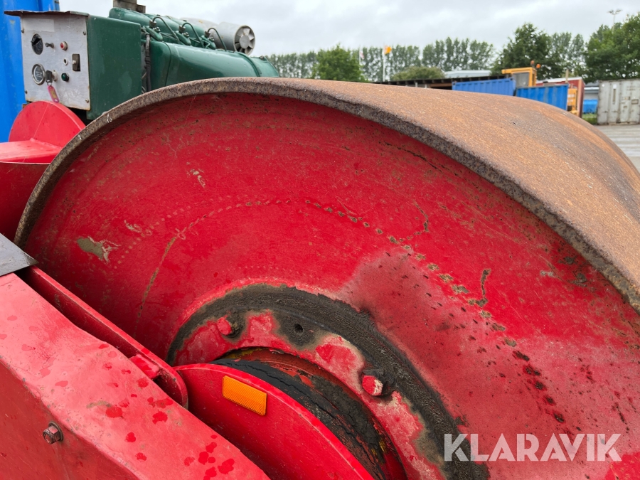 Bogserad vält Rauma Repola AT-38, Kristianstad, Klaravik auk