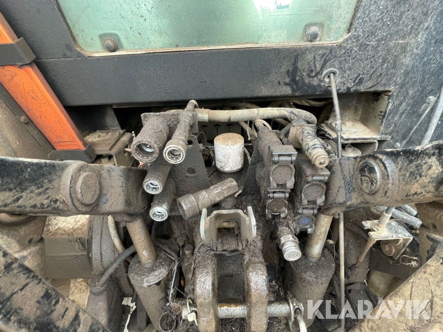 Traktor Valtra T140-4, Falun, Klaravik auktioner