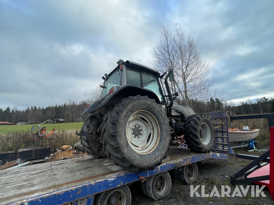 Traktor Valtra T140-4, Falun, Klaravik auktioner