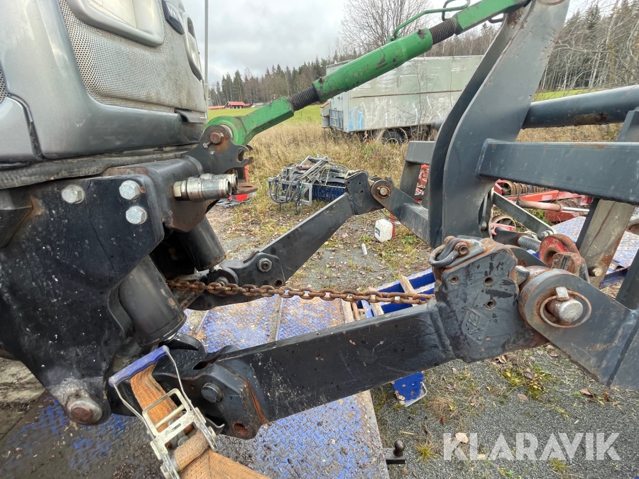 Traktor Valtra T140-4, Falun, Klaravik auktioner