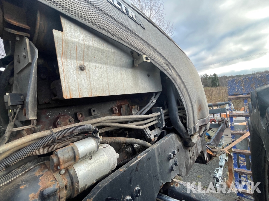 Traktor Valtra T140-4, Falun, Klaravik auktioner