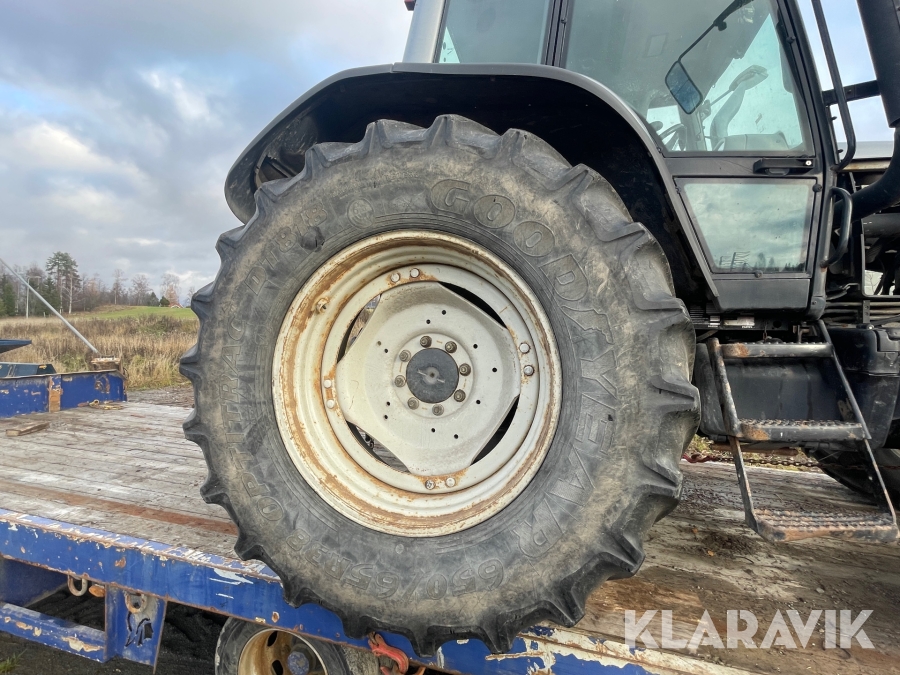 Traktor Valtra T140-4, Falun, Klaravik auktioner