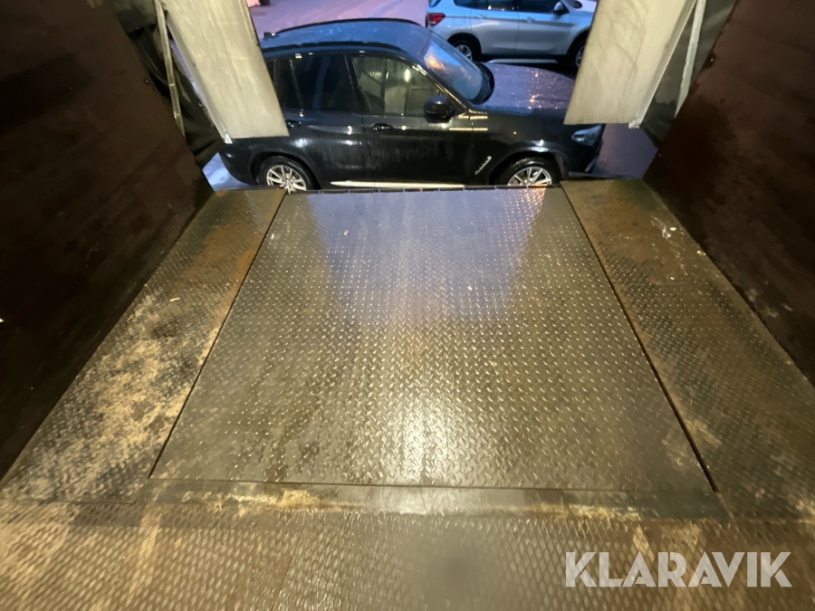 Lastkaj hydraulisk, Stockholm, Klaravik auktioner