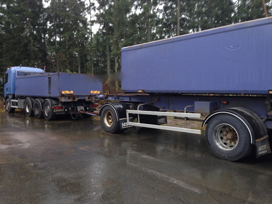 Lastbil m Tipp + Lastbilssläp / Lastbilsekipage