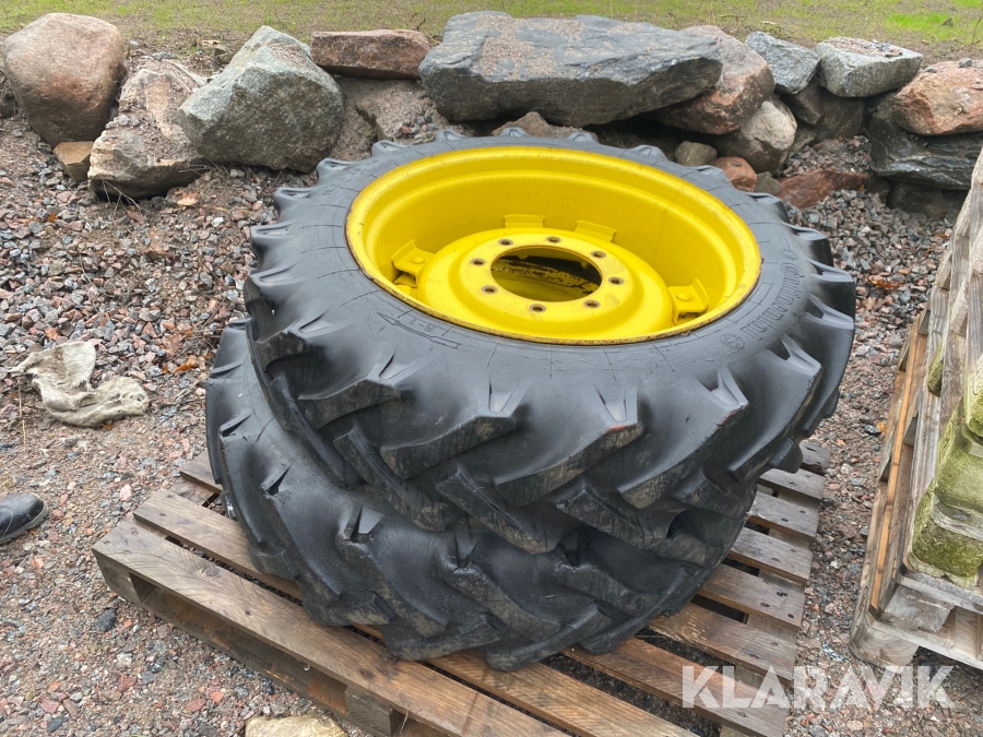 Däck Continental 11.2-28, Norrtälje, Klaravik auktioner