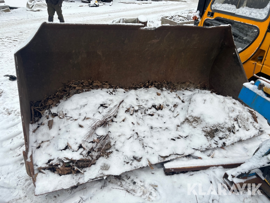 Skopa Volvo BM, Falkenberg, Klaravik auktioner