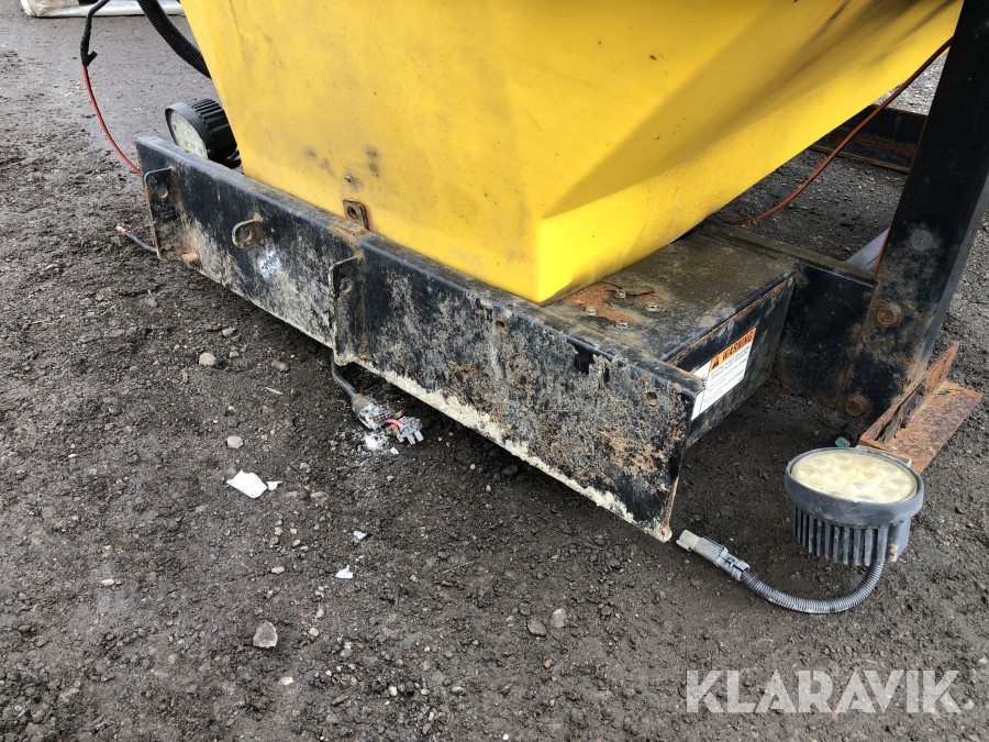 Klaravik Auktioner | Sandspridare SnowEx SP-6000