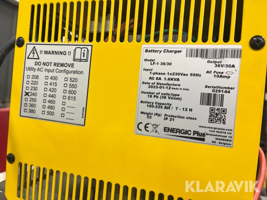 Skurmaskin Factory Cat 250 C, Trollhättan, Klaravik auktione