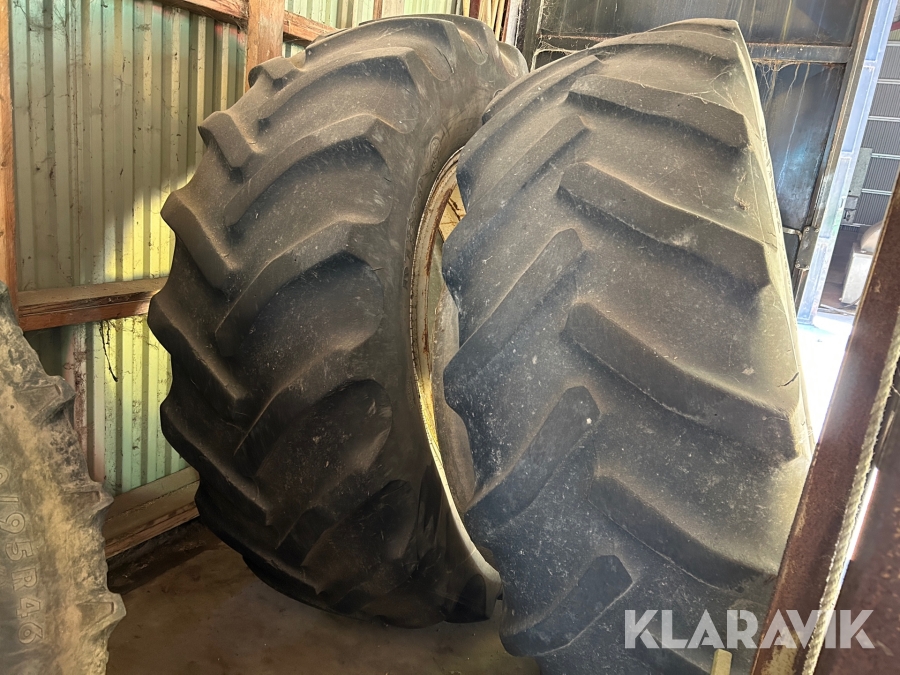 Dubbelmontage med spännare Good Year 620/70R42, Vara, Klarav