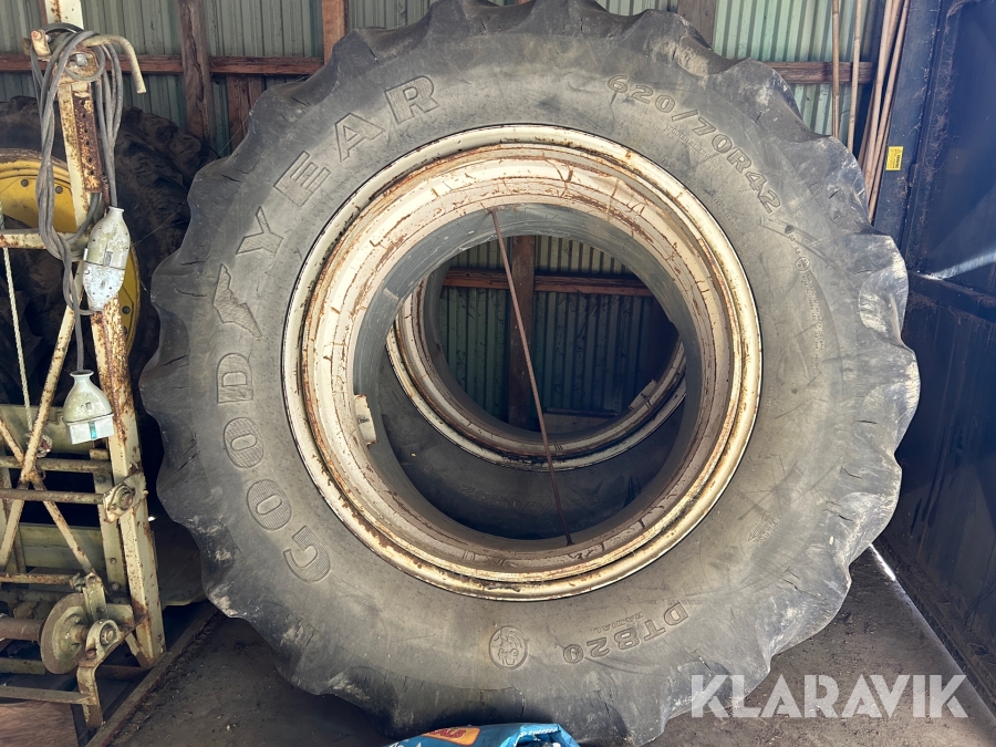 Dubbelmontage med spännare Good Year 620/70R42, Vara, Klarav