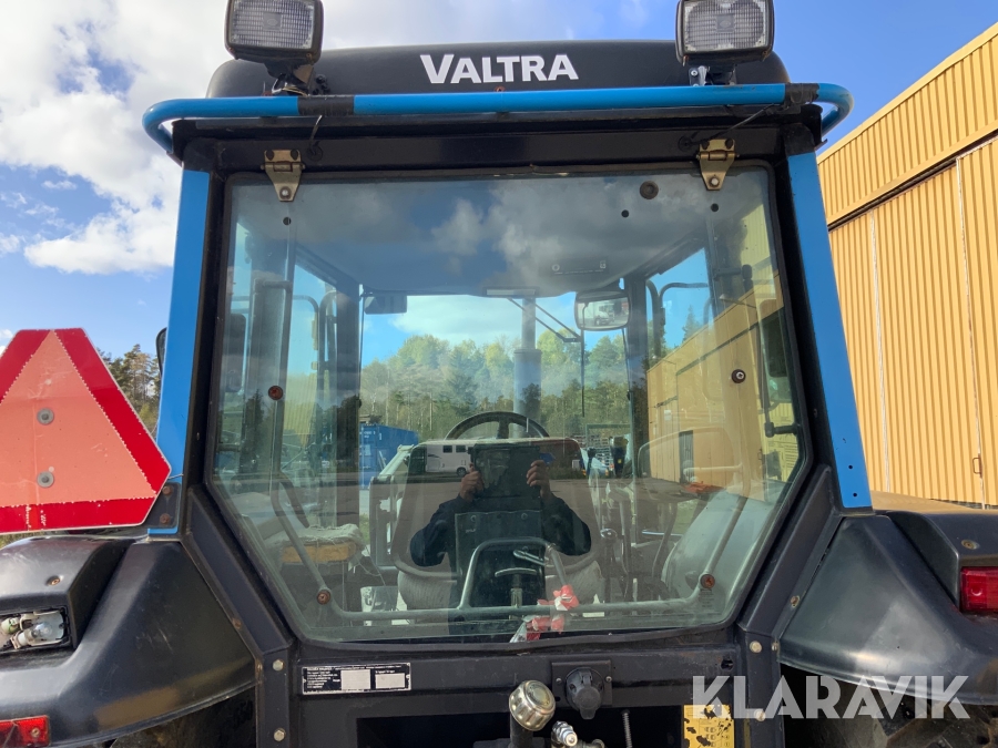 Traktor Valmet 600, Lekeberg, Klaravik auktioner