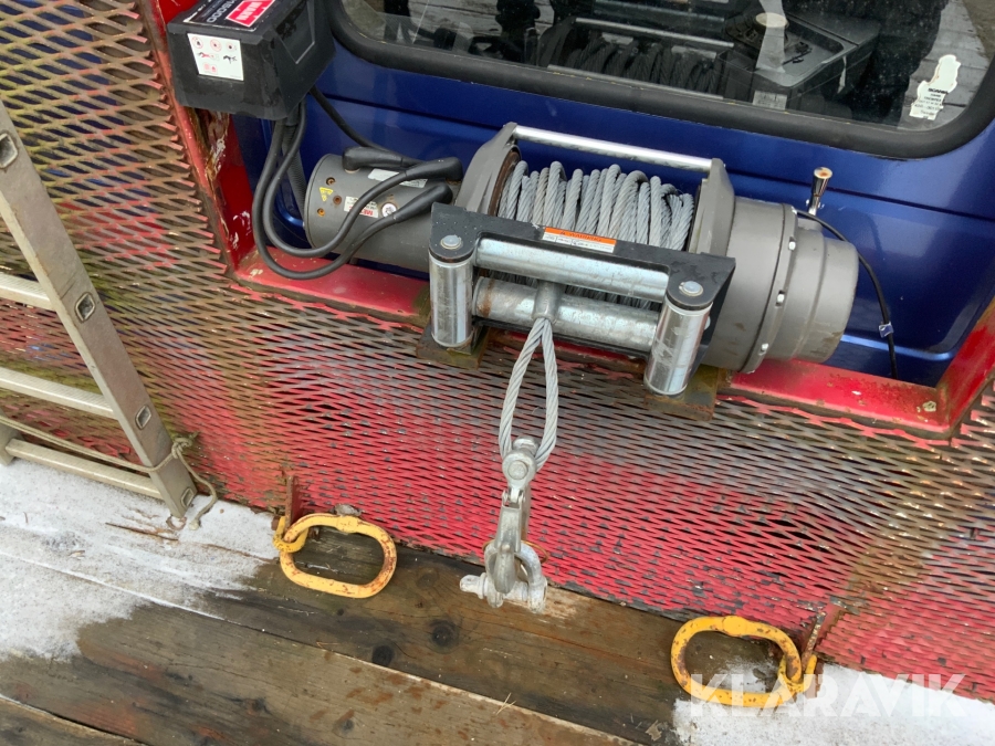 Lastbil Scania P93 6x2 280, Trosa, Klaravik auktioner