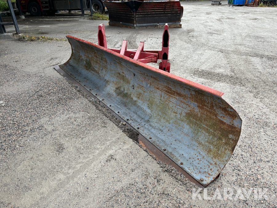 Isskrapa till utomhusskridskobana, Sundsvall, Klaravik aukti