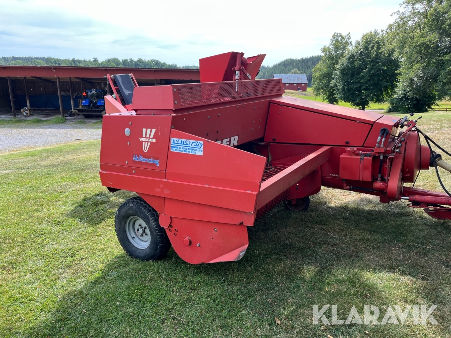 Småbalspress med kastare Welger AP630, Söderköping, Klaravik