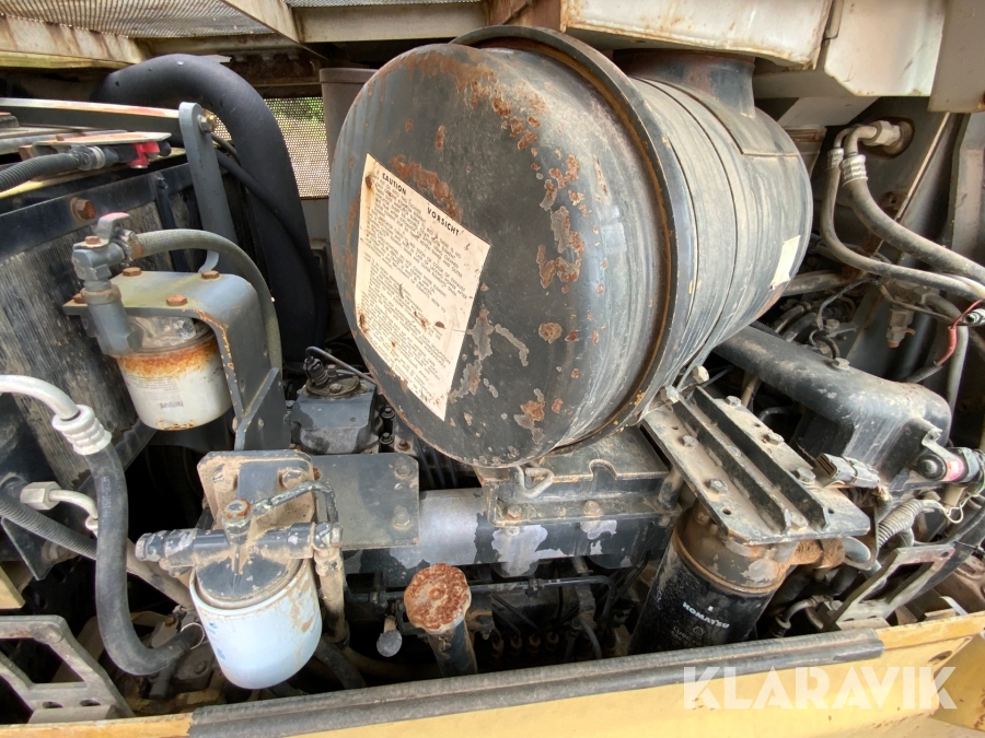 Bandtraktor Komatsu D65EX, Degerfors, Klaravik auktioner