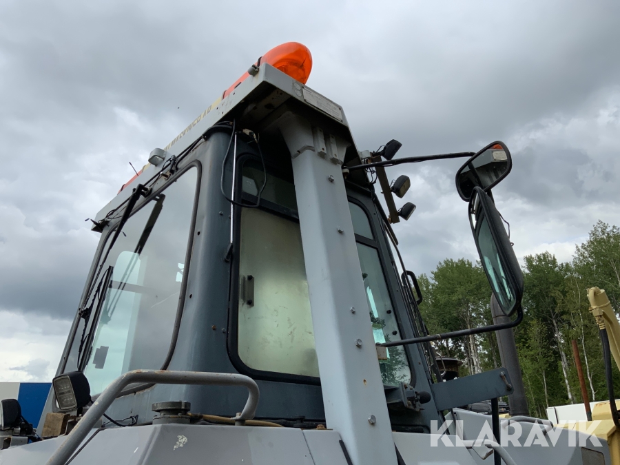 Bandtraktor Komatsu D65EX, Degerfors, Klaravik auktioner