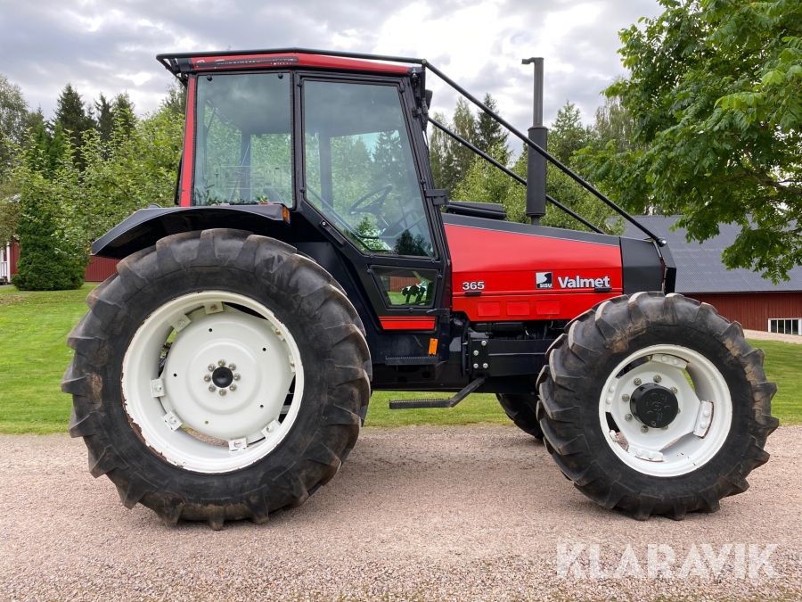 Klaravik Auktioner | Traktor Valmet 365
