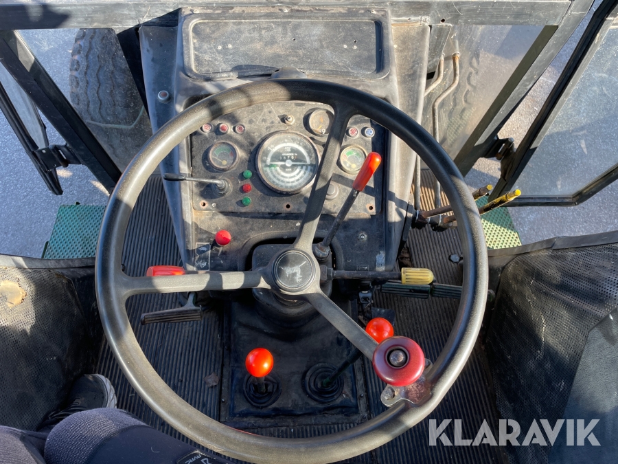 Traktor John Deere 3130, Eda, Klaravik auktioner