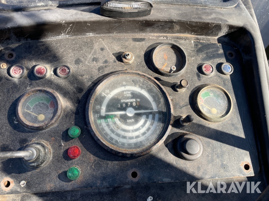 Traktor John Deere 3130, Eda, Klaravik auktioner