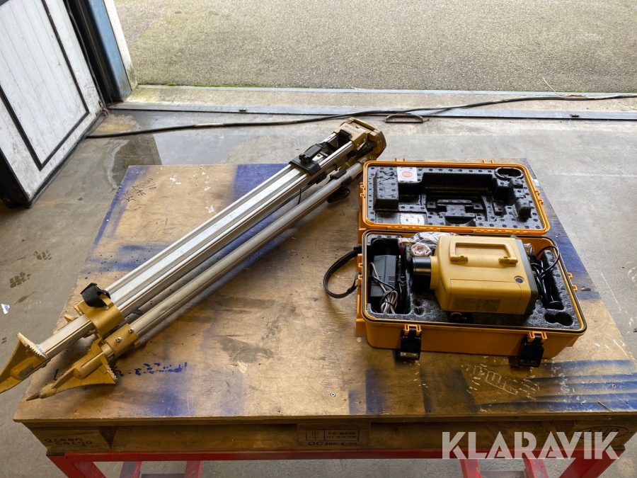 Klaravik Auktioner | Avvägningsinstrument digitalt med Planstativ ...