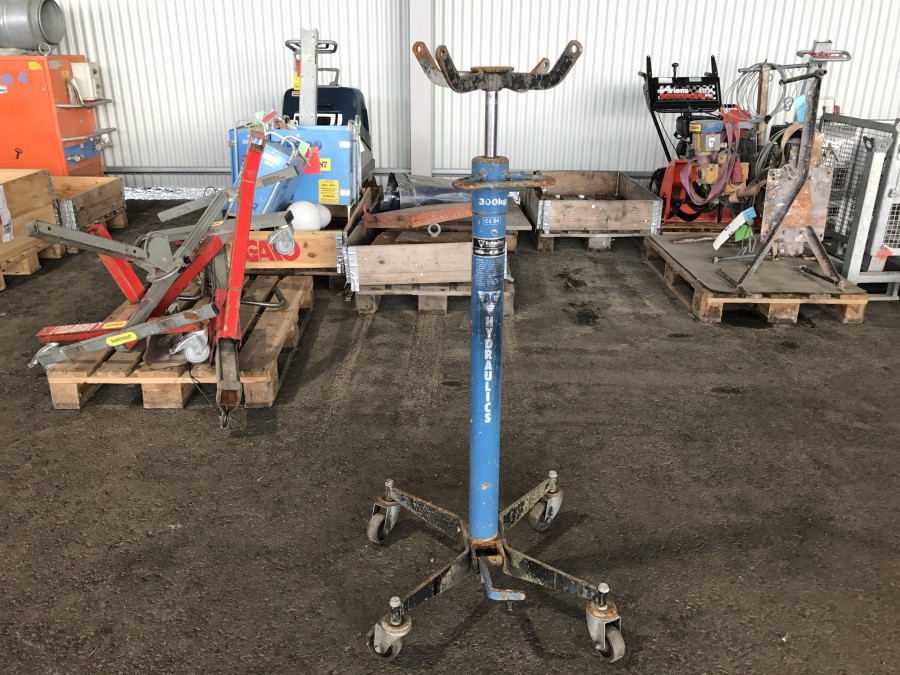 Klaravik Auktioner | MOTORLYFT / HYDRAULISK LYFT