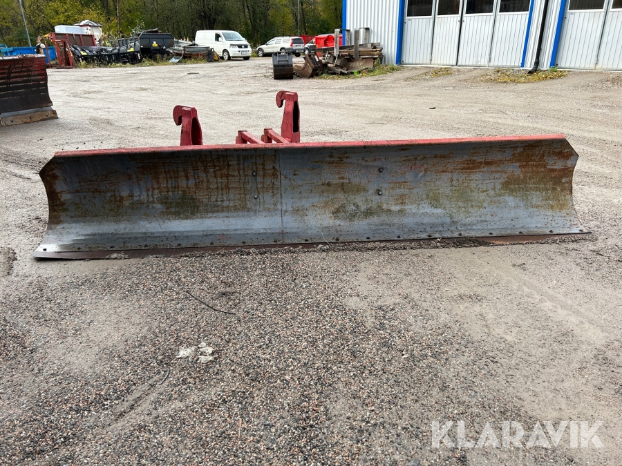 Isskrapa till utomhusskridskobana, Sundsvall, Klaravik aukti