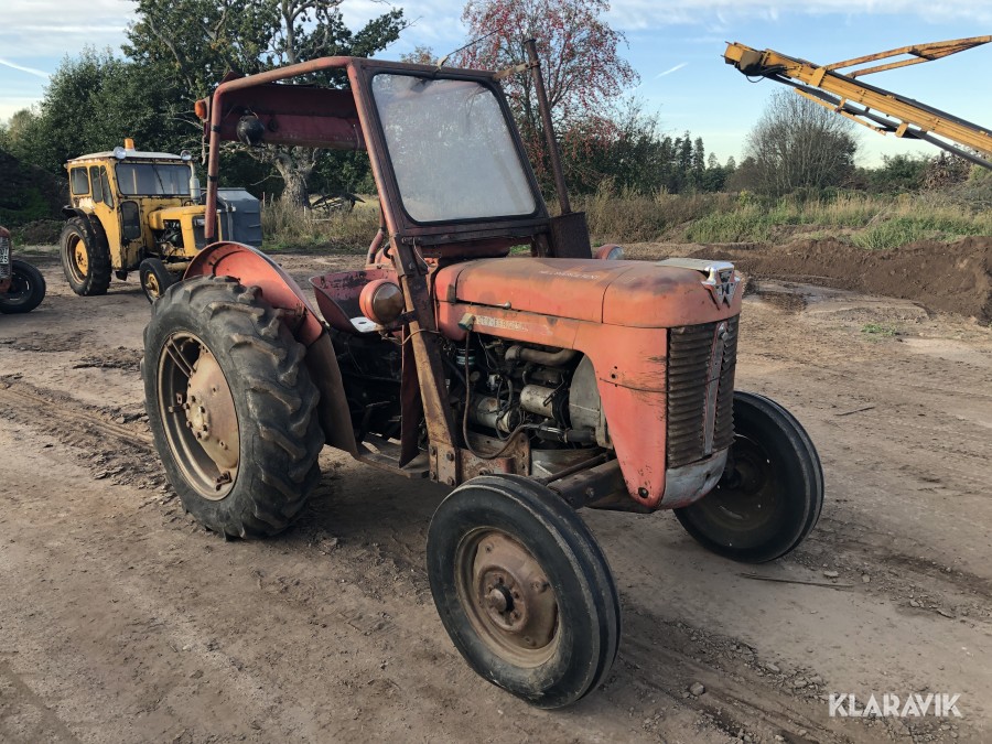 Traktor Massey Ferguson 25