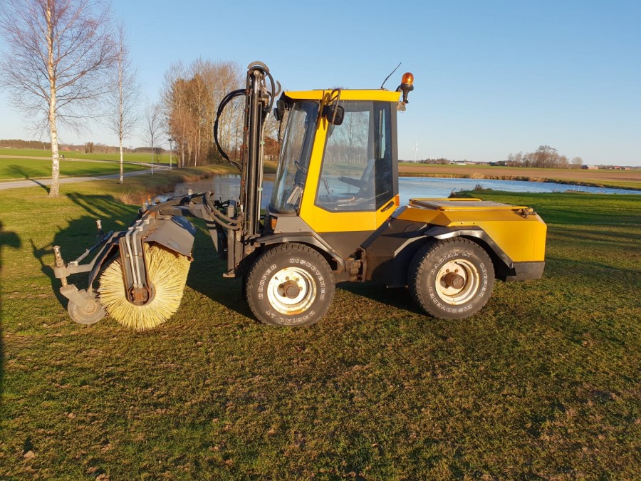 Redskapsbärare LM-TRAC/Valmet 480H