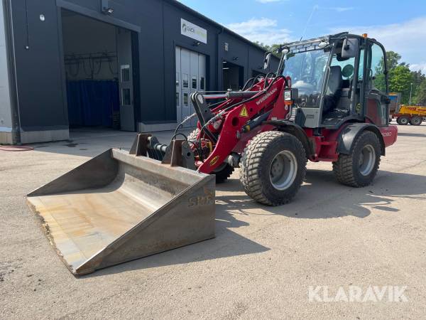 Auktion av redskap och utrustning till entreprenadmaskiner