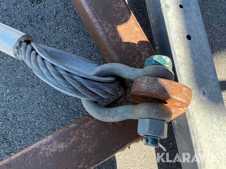 Lyftok, Norrtälje, Klaravik auktioner