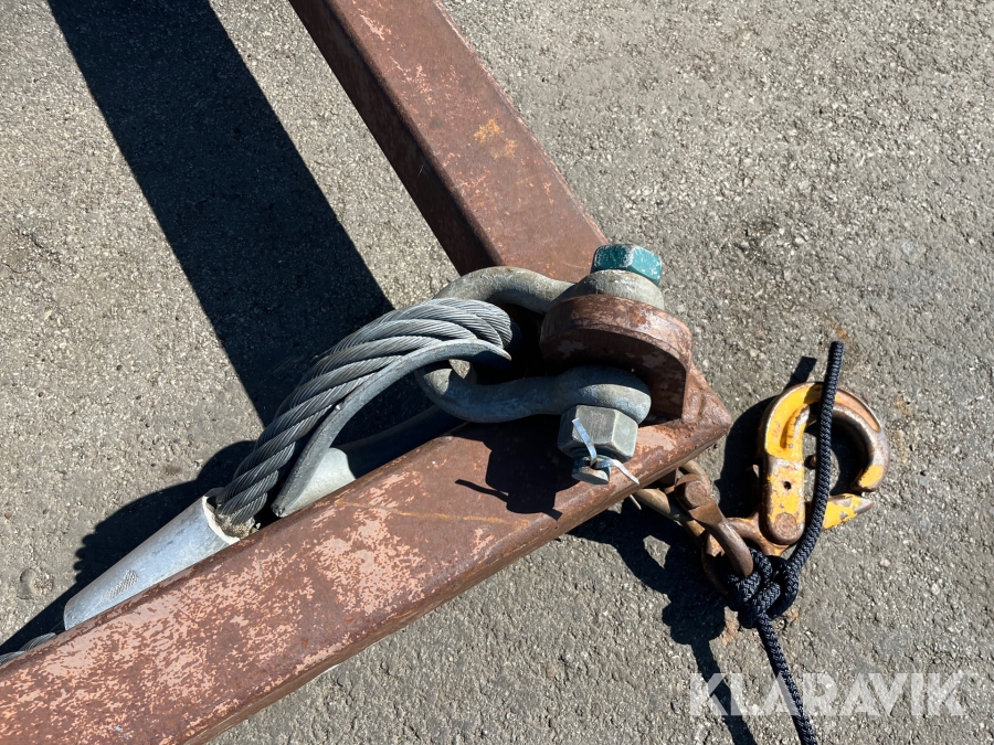 Lyftok, Norrtälje, Klaravik auktioner