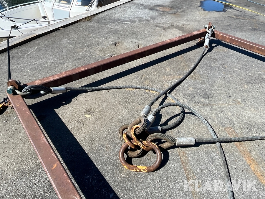 Lyftok, Norrtälje, Klaravik auktioner