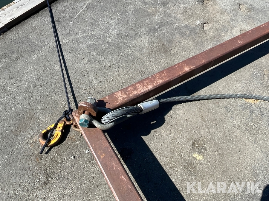 Lyftok, Norrtälje, Klaravik auktioner